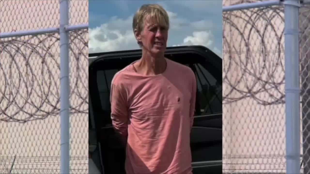 Ryan Routh wants to defend himself in court - YouTube