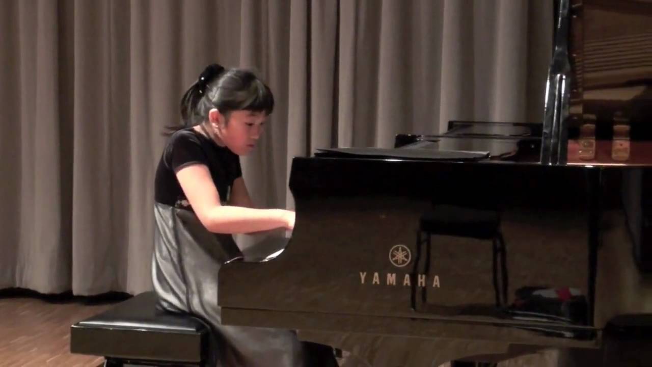 Coco Ma (9) plays Bach Sinfonia No.3 BWV 789 - YouTube
