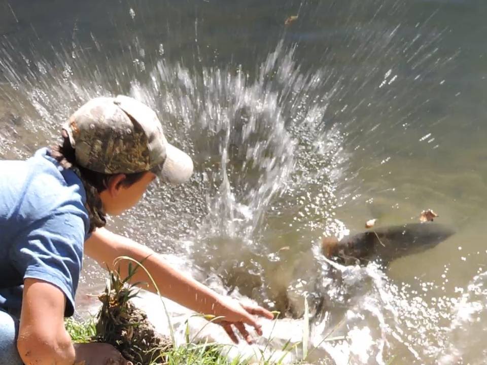 salmon fishing with roe - YouTube