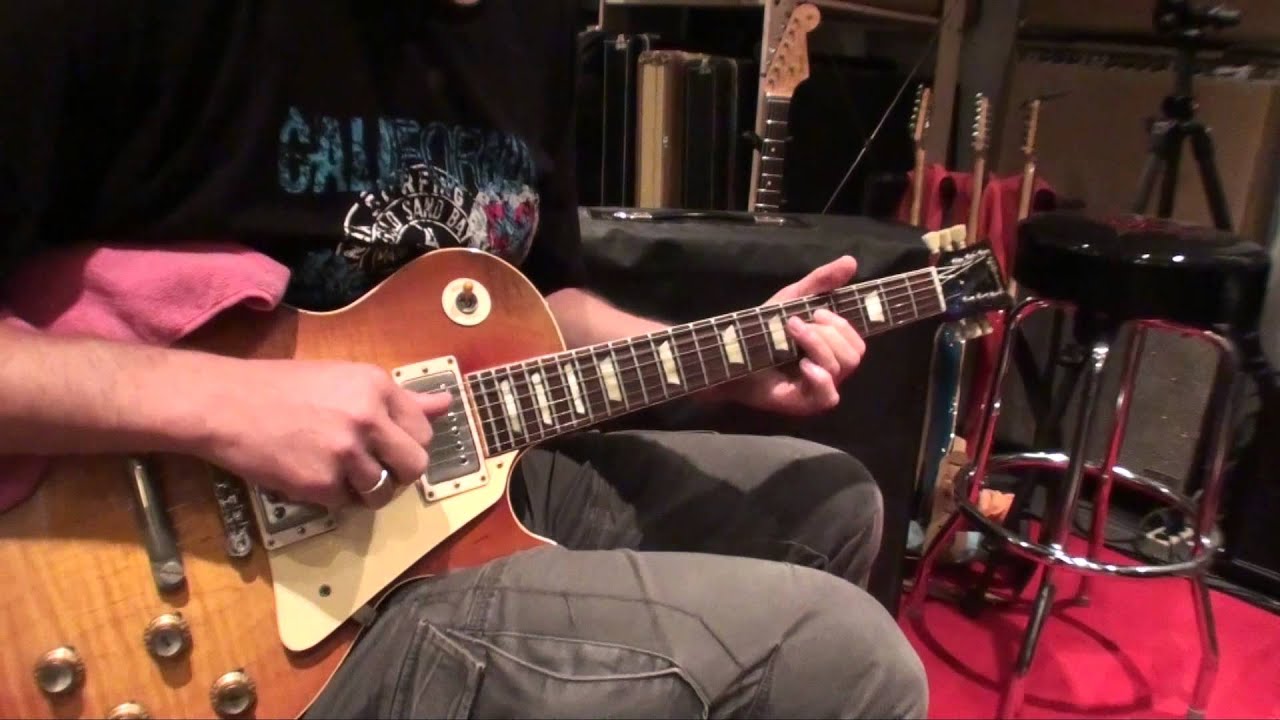 The Holy Grail of guitars: Playing a 1960 Les Paul Standard - YouTube