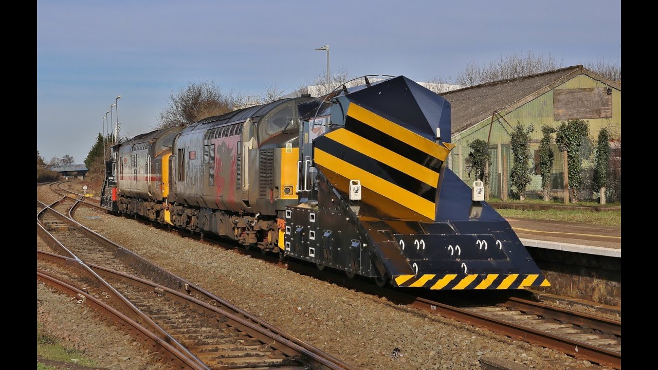 Intercity livery 37419 and Rail Operations Group 37601 on snowplough ...