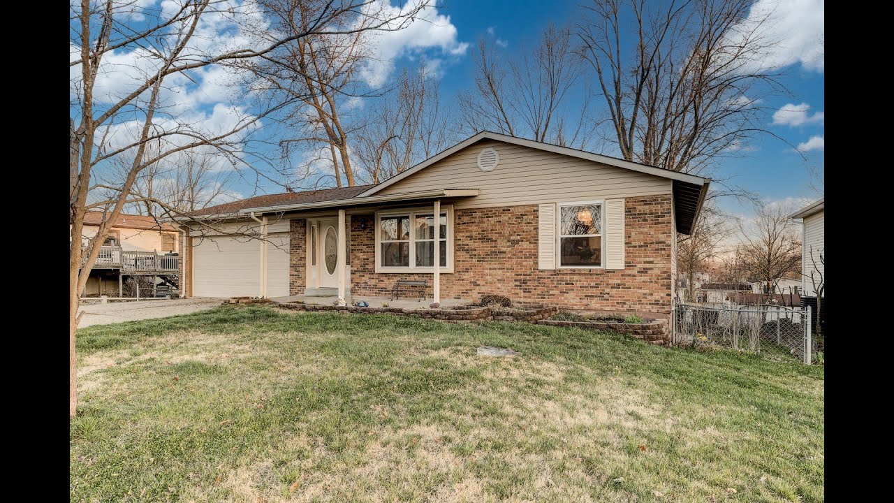 32 Deborah Drive St Peters, MO | CBGundaker.com - YouTube