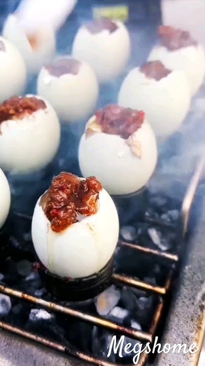 So Tasty! "Grilled Balut"😯🤤 (Fertilized Duck Egg) with Chili Garlic Sauce🌶️🧄 #streetfood - YouTube