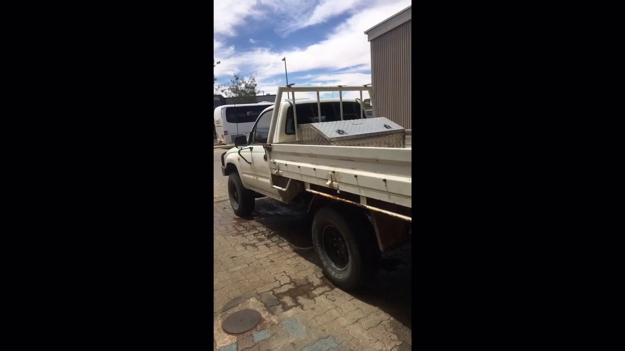 Toyota Hilux LN167R 5L 2 1/2 inch straight pipe exhaust - YouTube