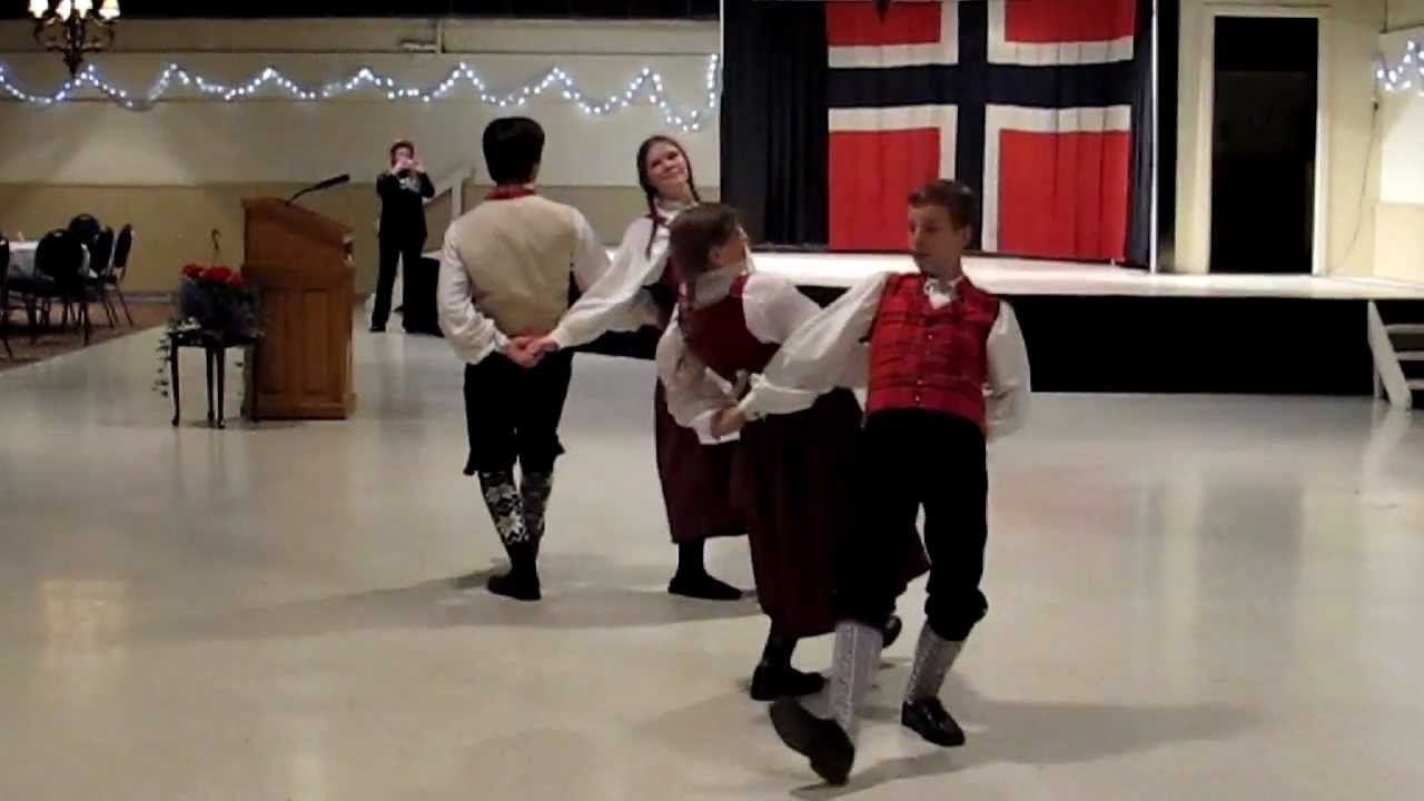 Gammel Reinlender - Norwegian Folkdancing - YouTube