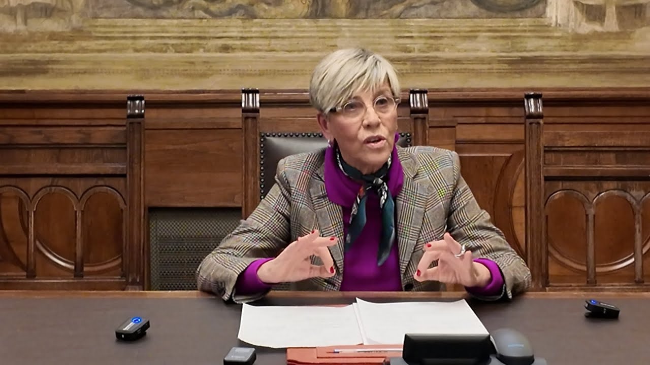 Rissa in Corso Garibaldi a Brescia. La conferenza stampa della sindaca ...