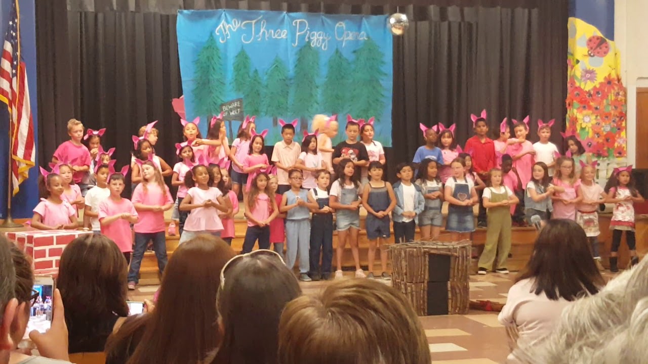 Three Piggy Opera - YouTube