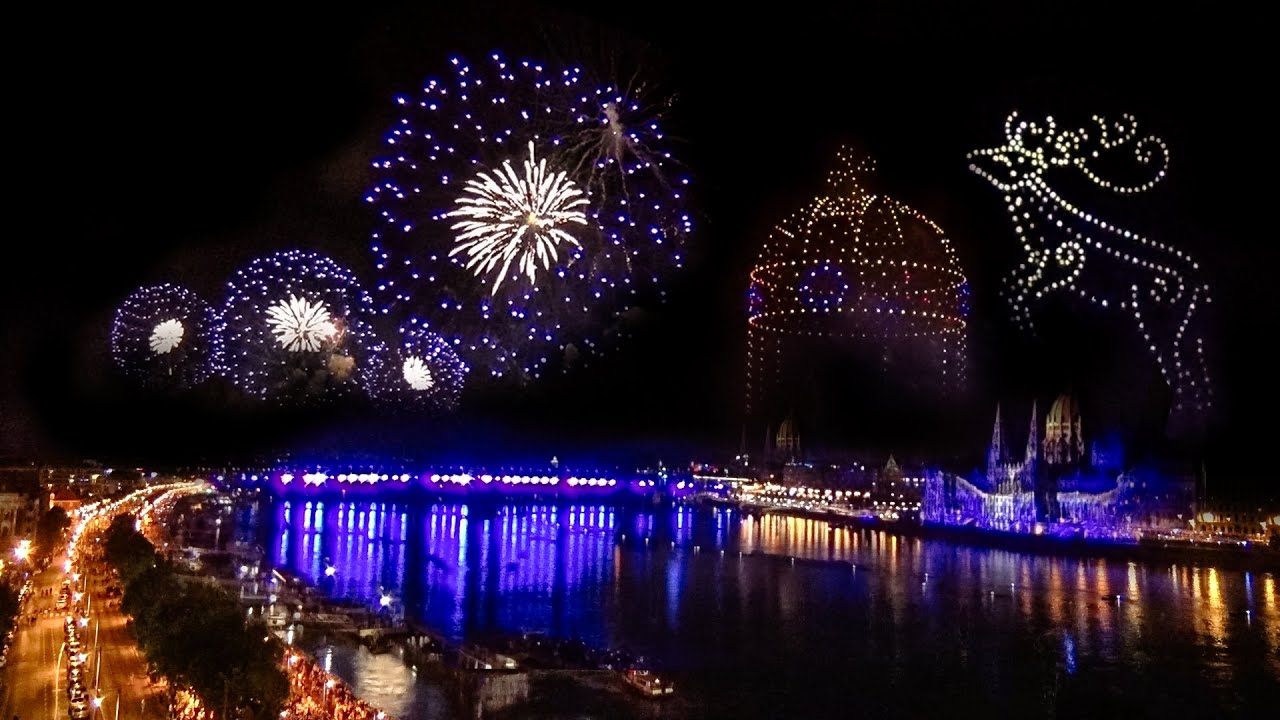 Spectacular Fireworks Display in Budapest on Saint Stephen's Day - YouTube