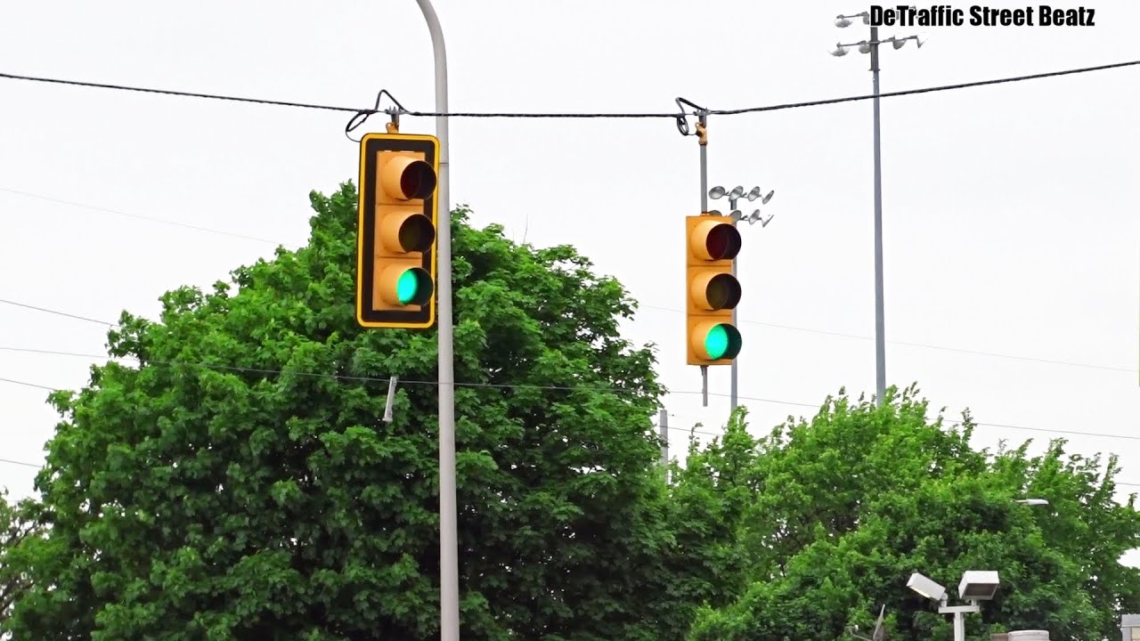 Traffic Lights & Flashing Pedestrian Signals with Missing Backplates ...