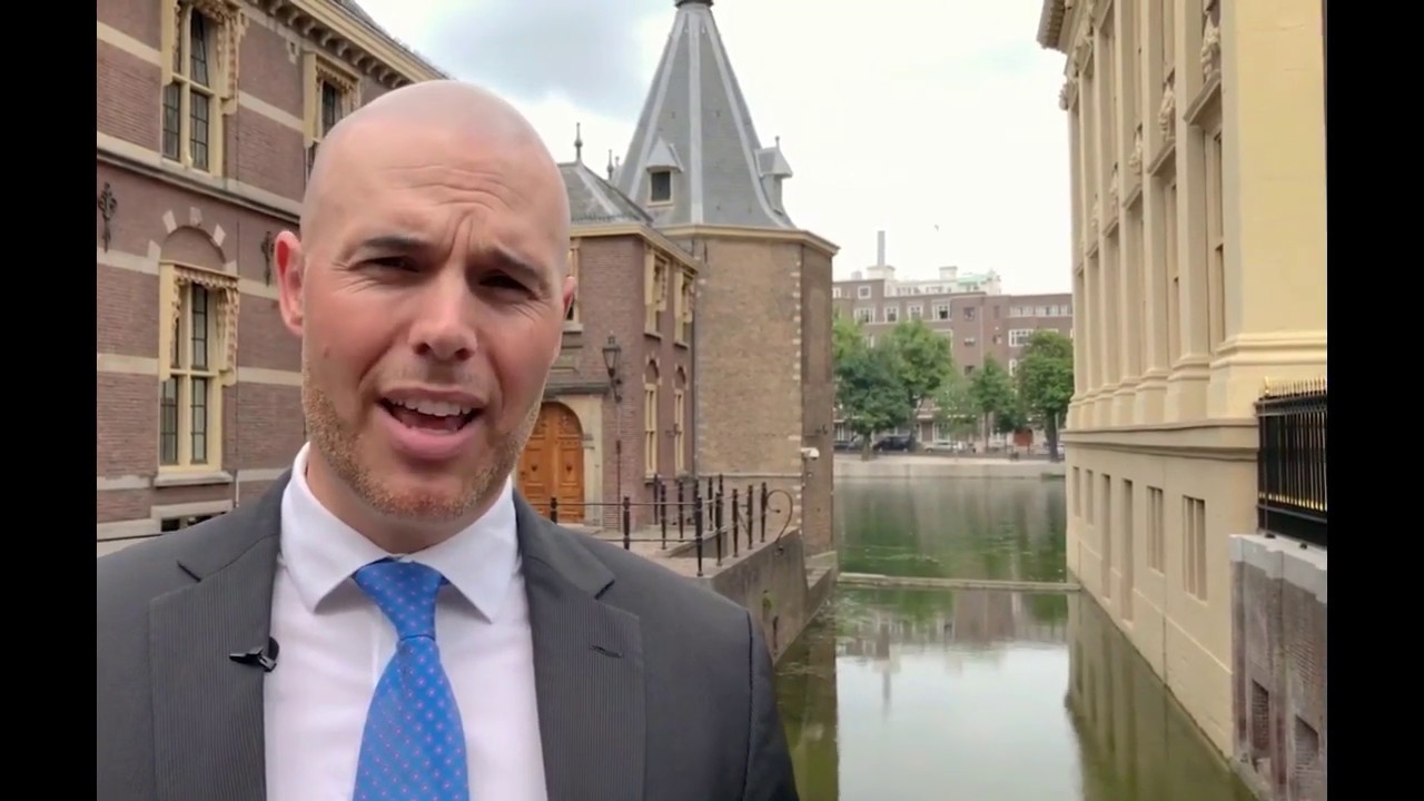 Dutch former anti-Muslim politician converts to Islam - YouTube