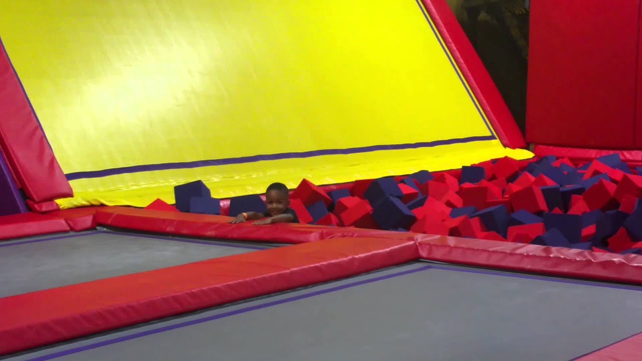 Jump n rock - YouTube