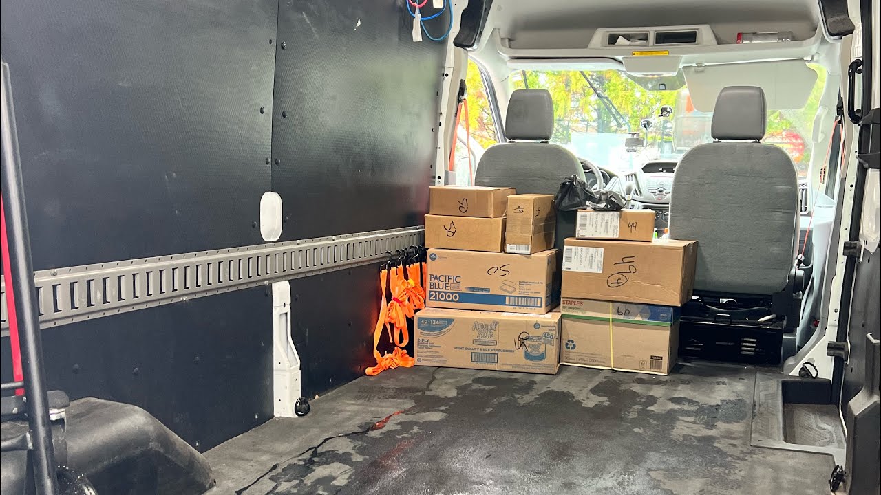 I’m Superman in these Delivery Streets! - Courier Express - YouTube