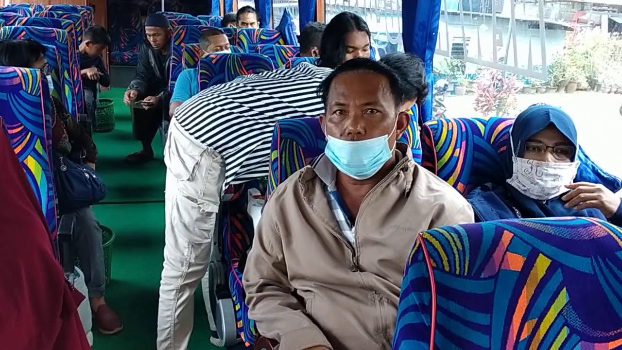 Pemberangkatan bus Putra Simas dari Kota Bengkulu menuju Kota Medan ...