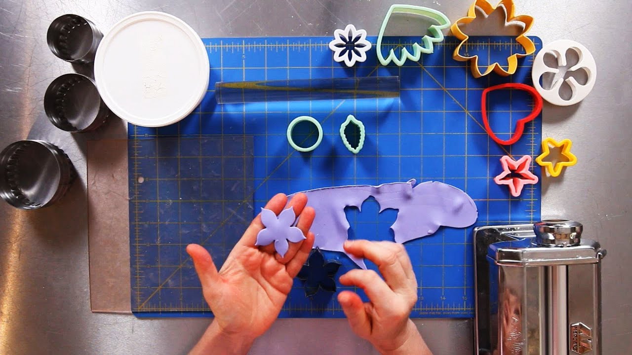 How to Make Rose Petals | Sugar Flowers - YouTube