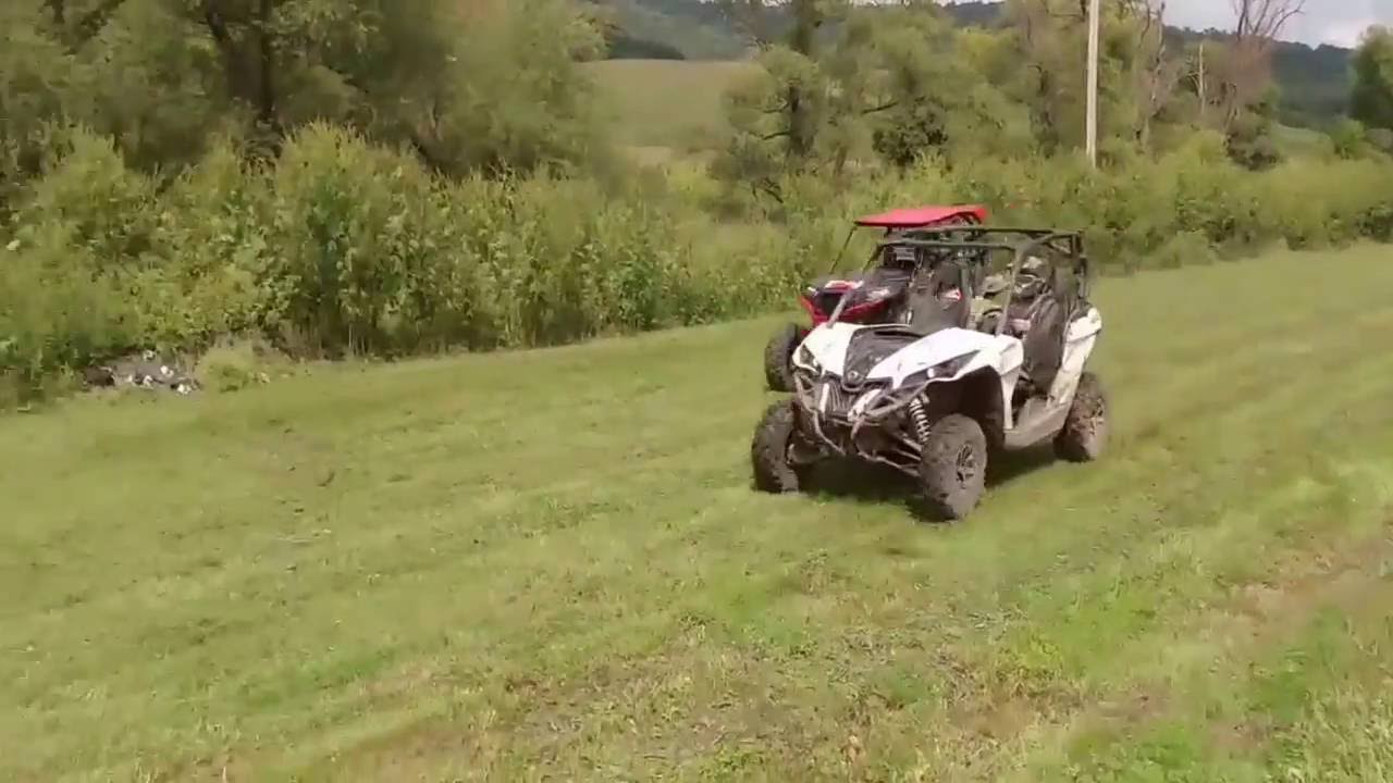 Can-Am Maverick vs Polaris RZR 1000 XP - YouTube