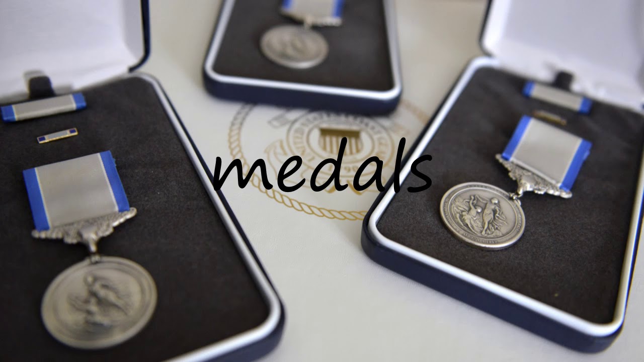 How to say medals in English? - YouTube