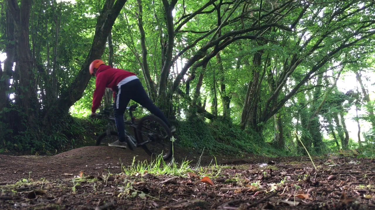 me and matt cridge down the jumps - YouTube