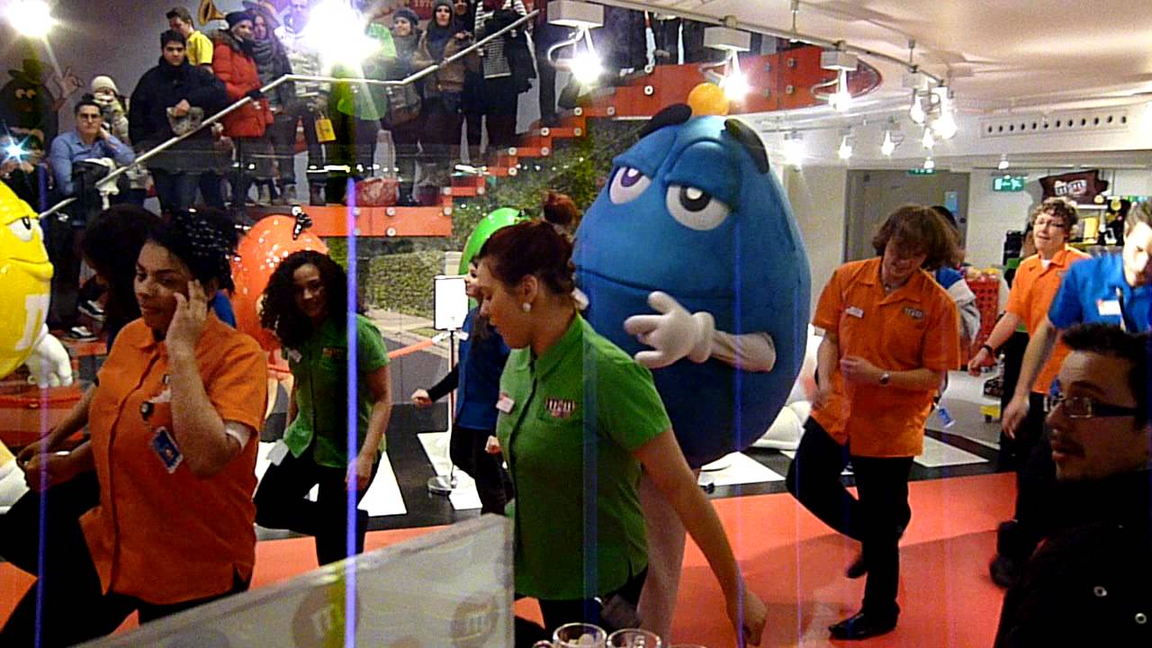 MMs London dance - YouTube