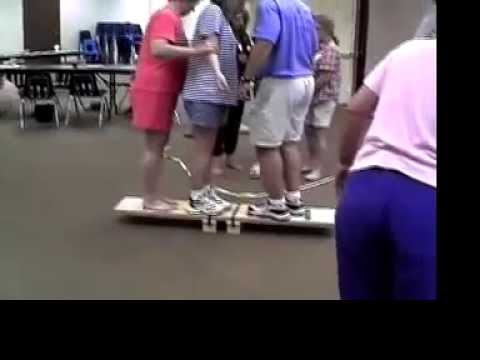 Team Balance Board teambuilding game - YouTube
