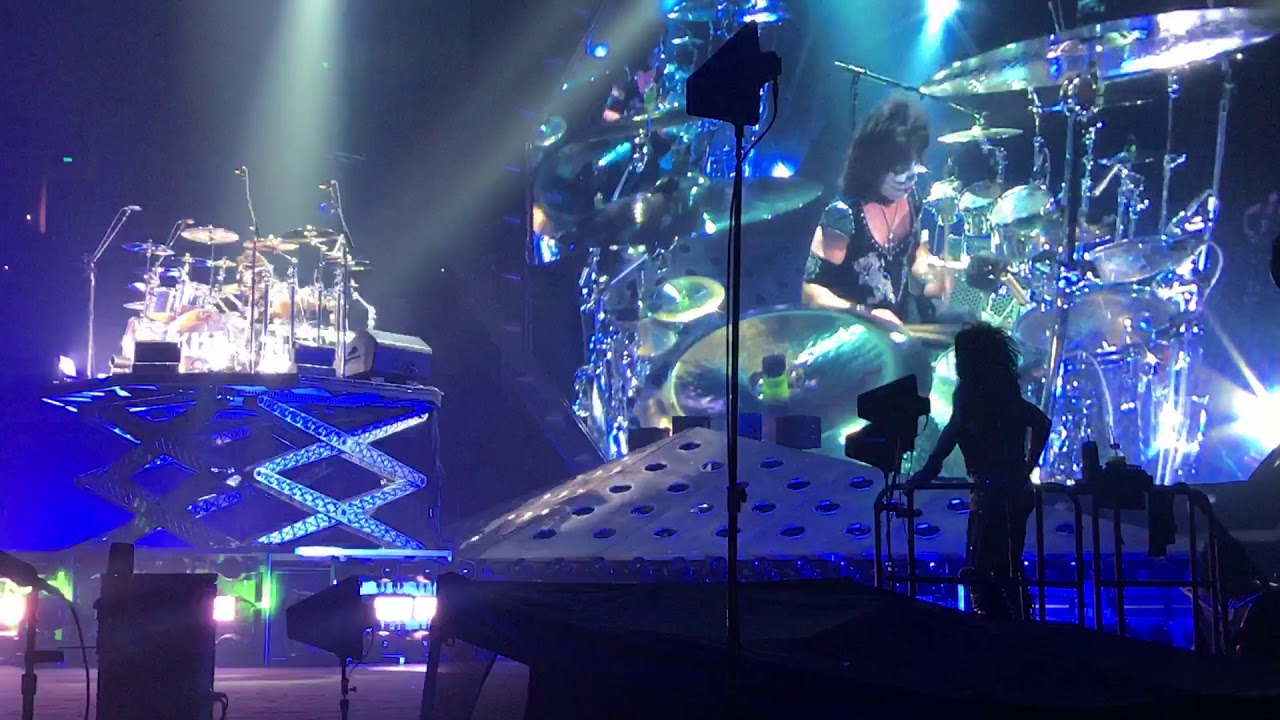KISS - End Of The Road Tour - Amazing Eric Singer Drum Solo (FRONT ROW ...
