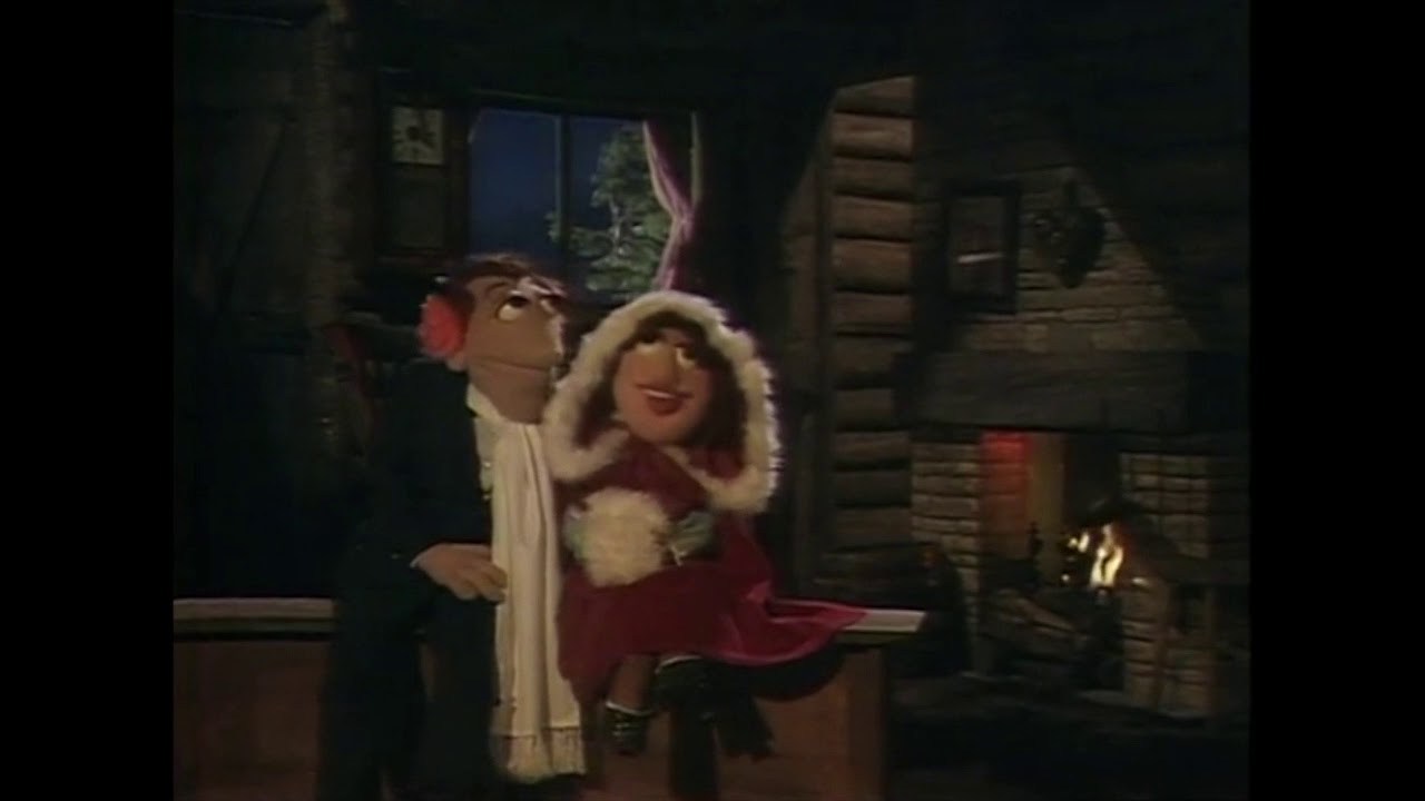 Muppet Songs: Wayne and Wanda - Let It Snow - YouTube
