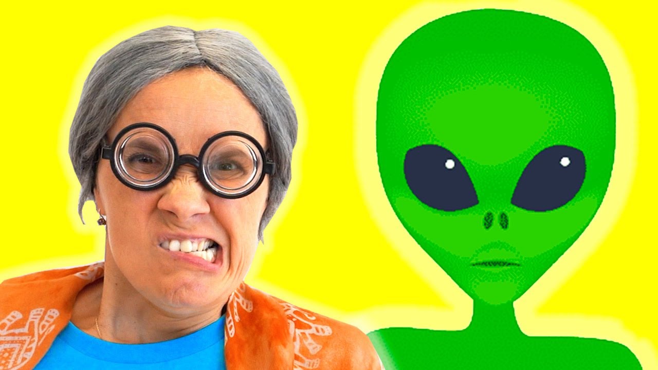 Super Granny VS Aliens - Aliens stolen Ray the Dog of Grandma - YouTube