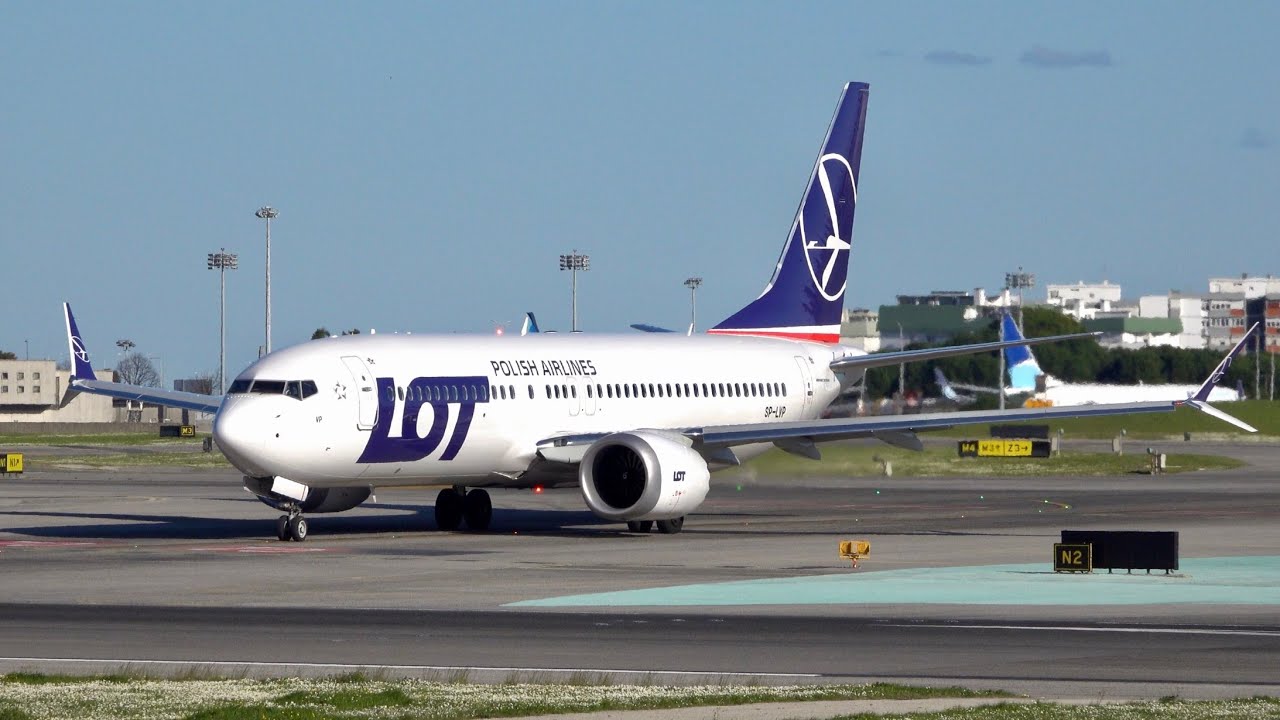 LOT Polish Airlines Inaugural Flight at Lisbon Airport - YouTube
