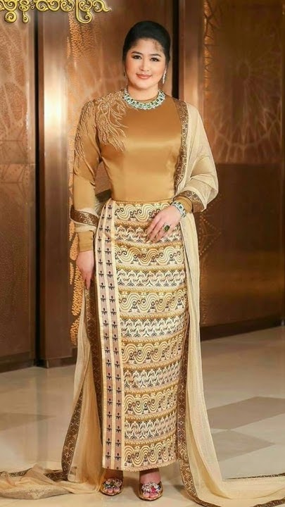 ပွဲတက်ချိတ် အလှလေးများ မြန်မာဝတ်စုံ Myanmardress Burmesecele
