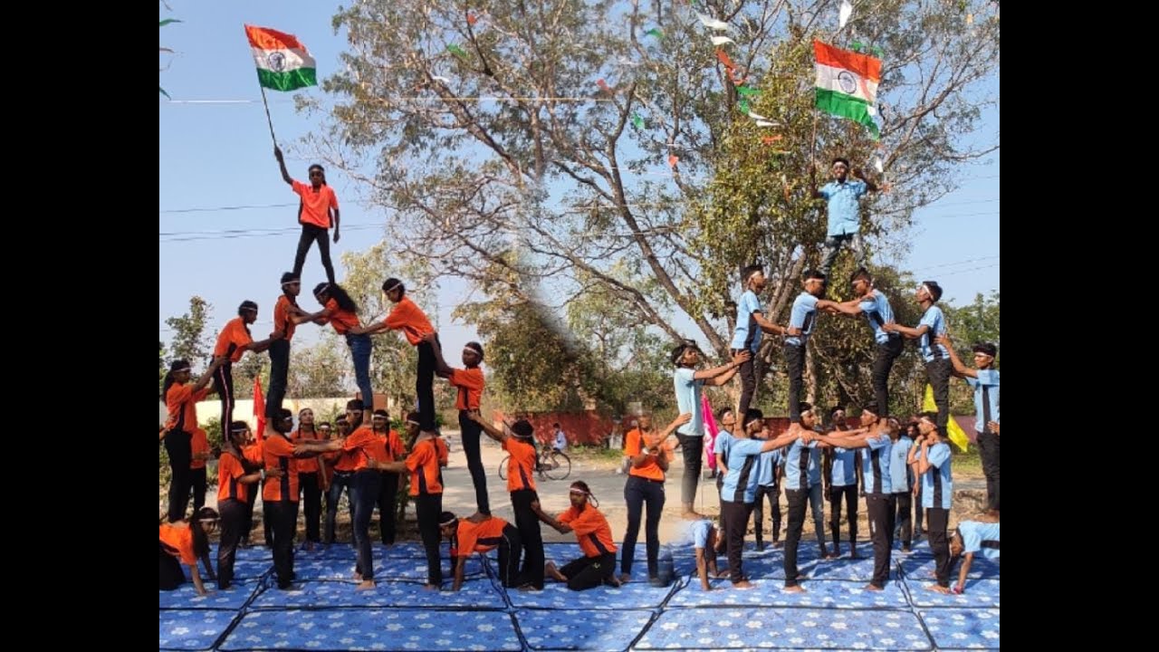 Human Pyramids by School boys & girls || शालेय विद्याथ्यांसाठी मनोरे ...