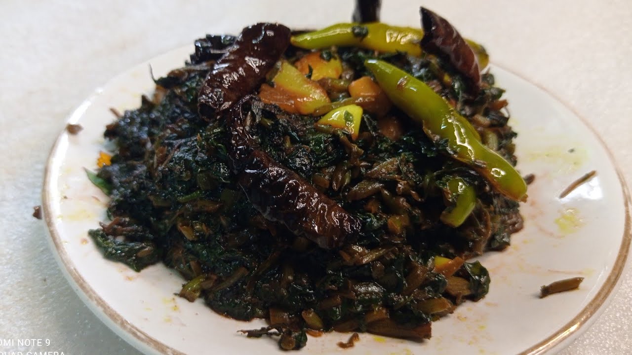 Data Shak(ডাটা শাক) , Lal Shak rannar recipe by @Iti's bengali vlog ...
