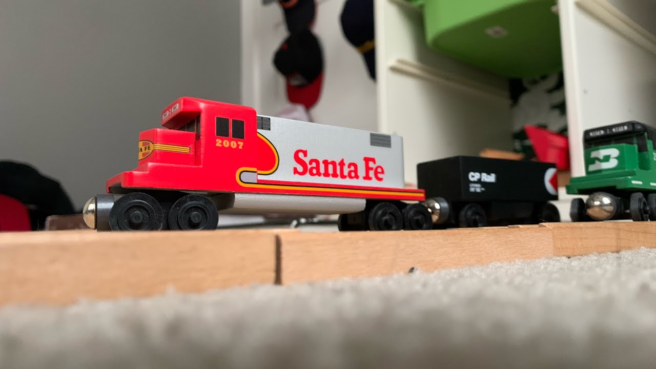 Whittle Shortline Santa Fe “Warbonnet” GP38 and CP Rail “Pacman” open ...