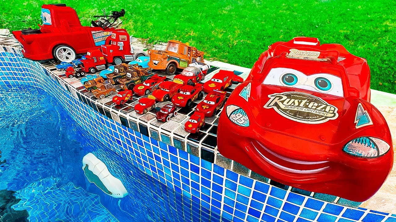 Disney Pixar Cars falling into deep pool, Lightning McQueen, Tow Mater ...