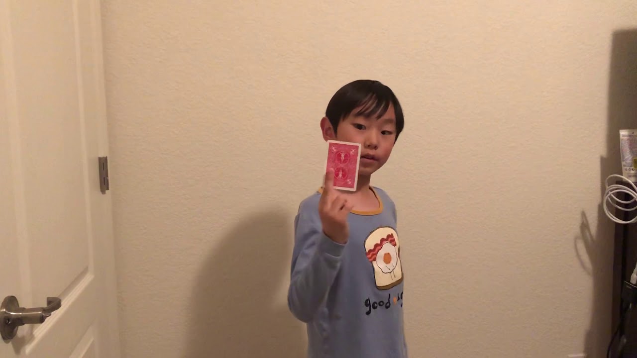 Magic floating card trick!!! Amazing - YouTube