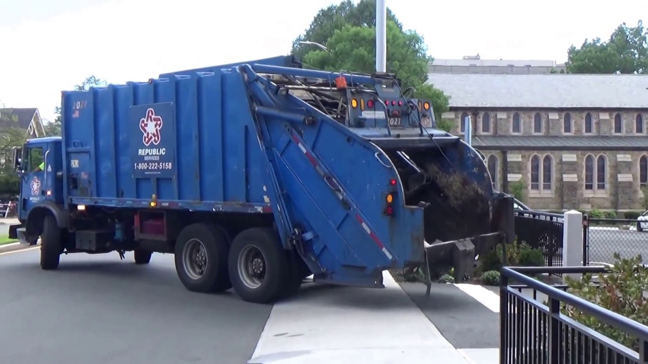 Republic Services 2027 ~ Mack MR Leach 2RII Rear Loader - YouTube