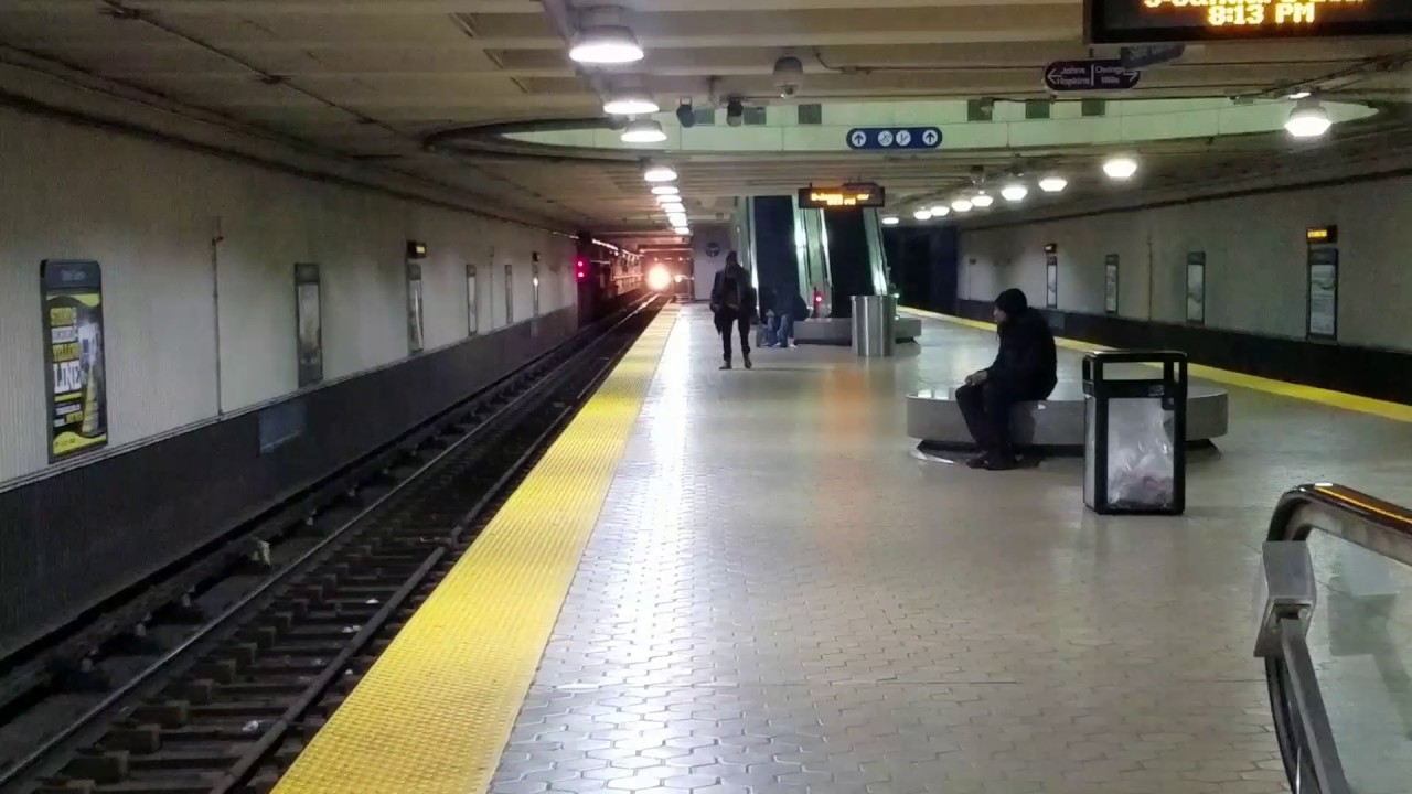 MTA MARYLAND:Metro Subway Johns Hopkins Train Arriving@State Center ...