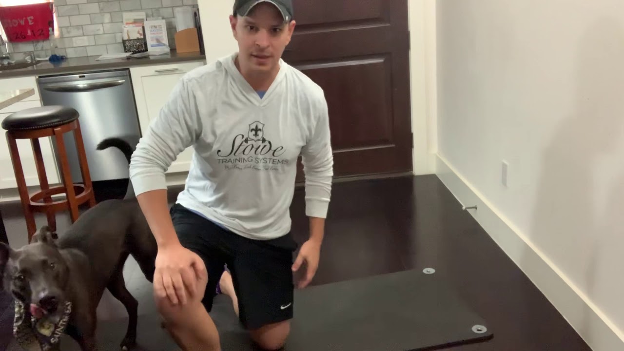 Strengthen Hip Abductors with Bodyweight Clamshell | Stowe Training ...