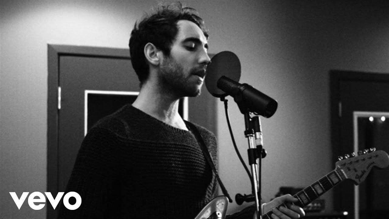 BANNERS - Start A Riot (Live In Studio) - YouTube