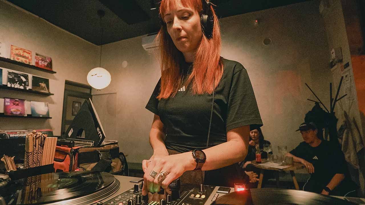 Kate G / Techno DJ Set / OPEN DECKS N.33 - YouTube