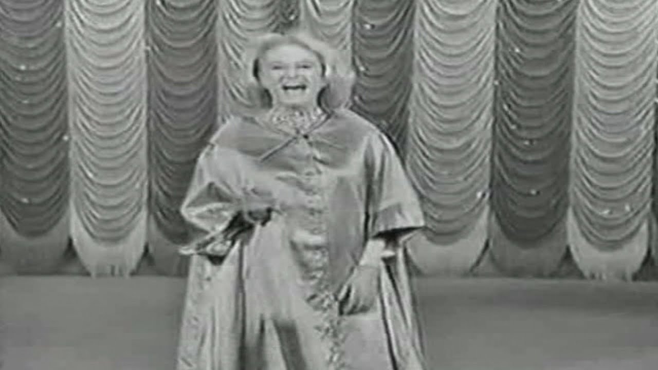 Phyllis Diller - stand-up comedian (pt1 1965) - YouTube