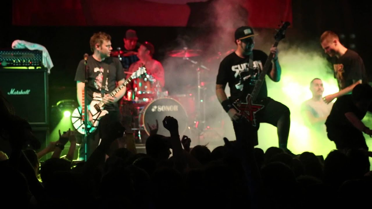Zebrahead - Falling Apart (live in Minsk,01-06-14) - YouTube