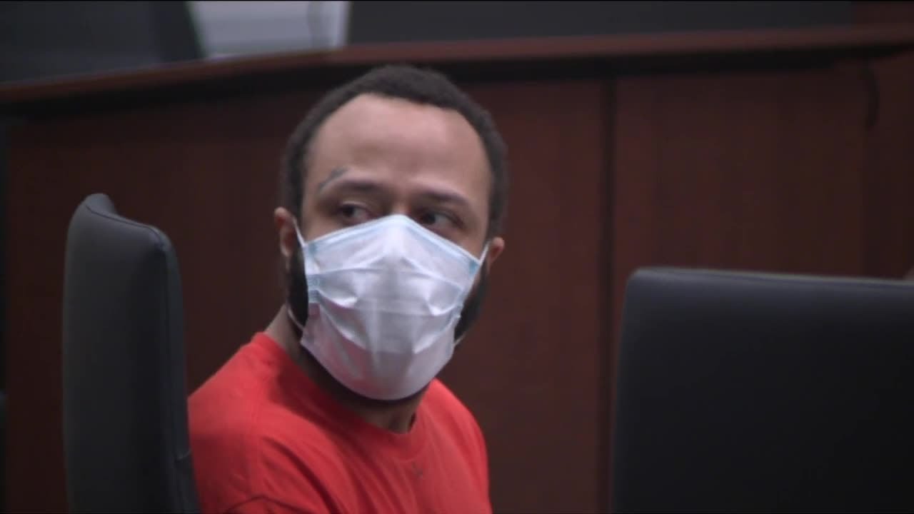 Darrell Brooks withdraws not guilty plea by insanity - YouTube