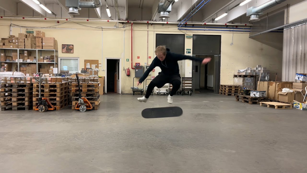 Learning fakie hardflip day 1 (so close), my switch flip is better than ...
