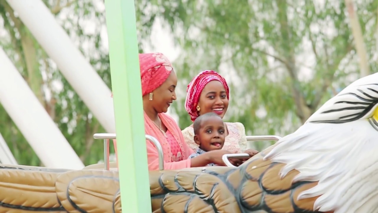 Umar M Shareef Tsuntuwa (Official video music ) - YouTube