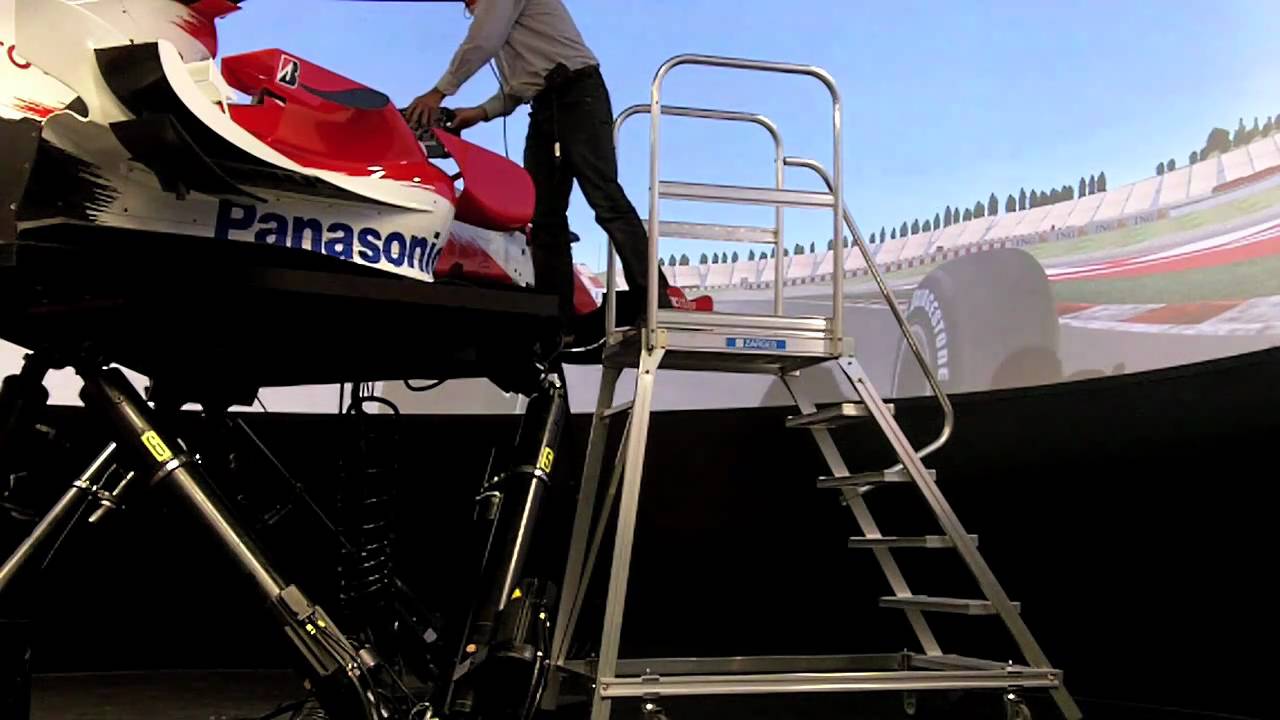 Getting started - AUTOSPORT drives the Toyota F1 simulator - YouTube