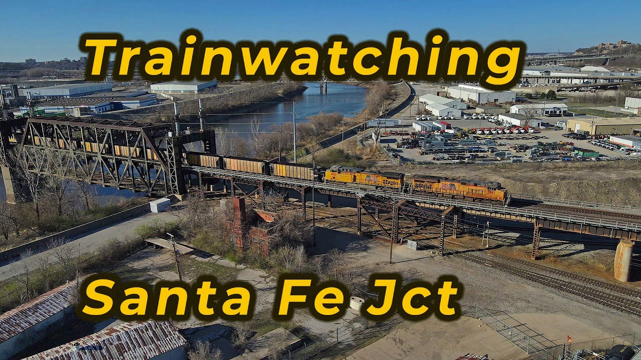 2023-04-01 Trains at Santa Fe Jct KCMO - YouTube