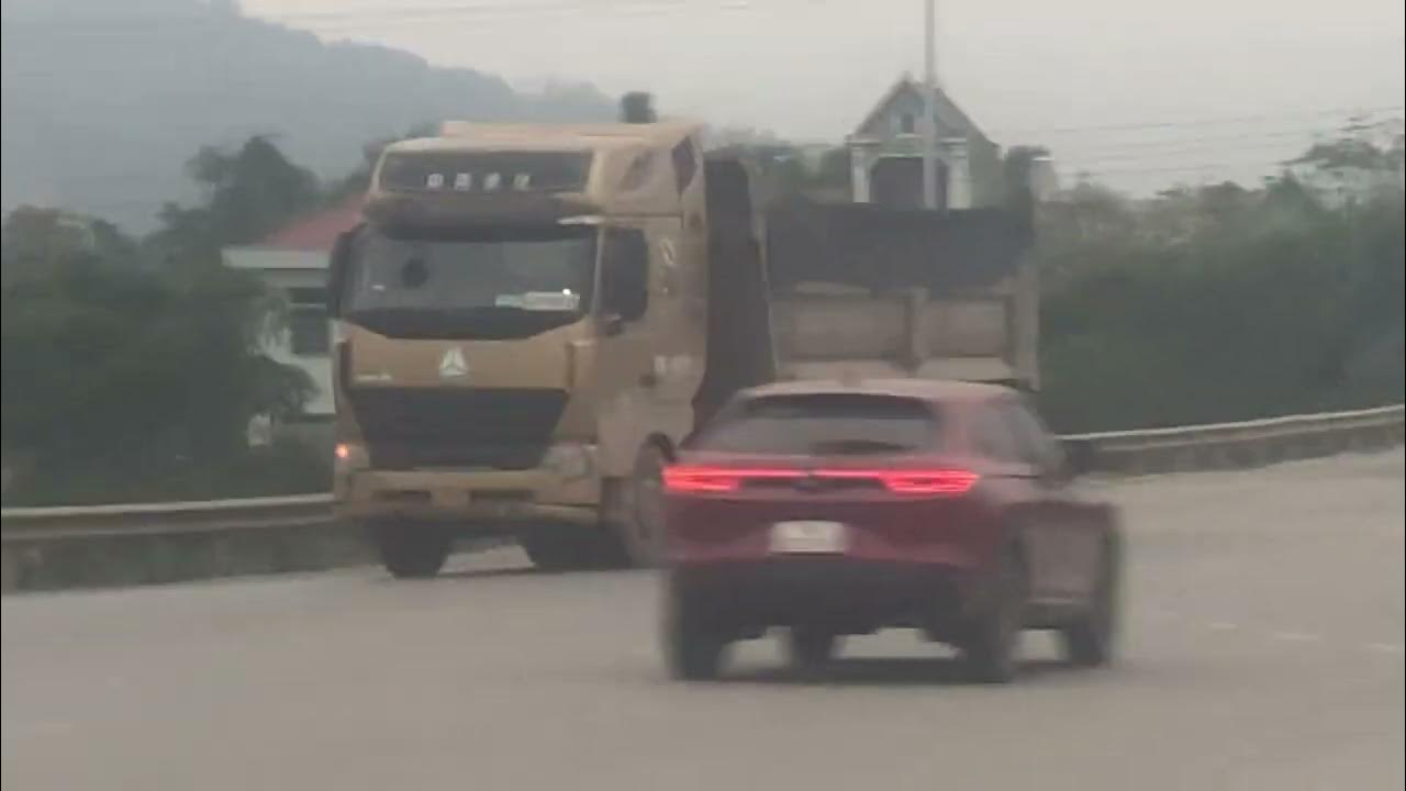 [6121]2 Xe Howo A7 375 6X4 & 420 6X4, Xe Camc 380 8X4 - YouTube