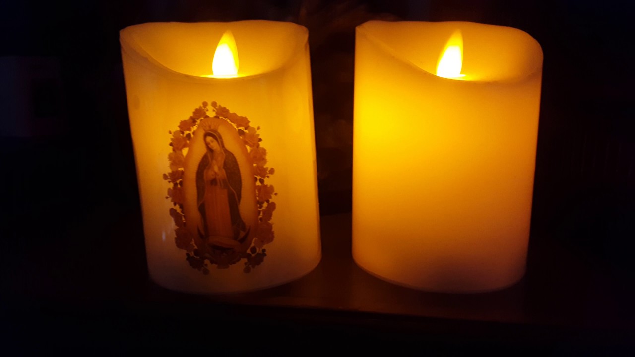 VELADORA DE CERA CON LUZ LED - YouTube