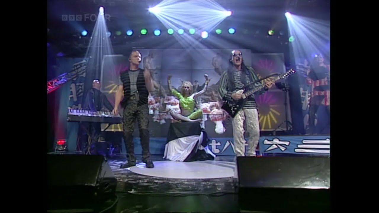 The Shamen - Comin´ on Strong (HQ Remastered) - YouTube
