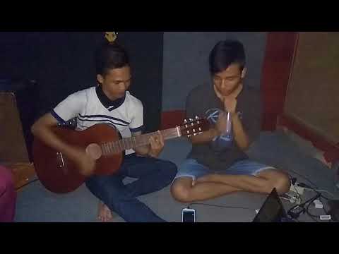 suaranya bikin meleleh(pergilah kasih)VERSI KONYOL