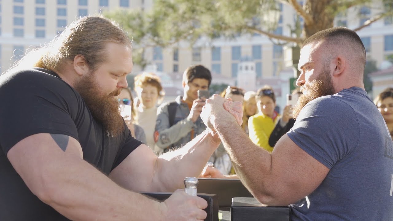 ARMWRESTLING 360 POUND STRONGMAN | LAS VEGAS STRIP - YouTube